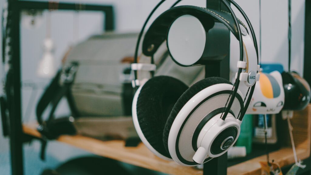 Ultimate headphone buying guide - Kinemoss Tech